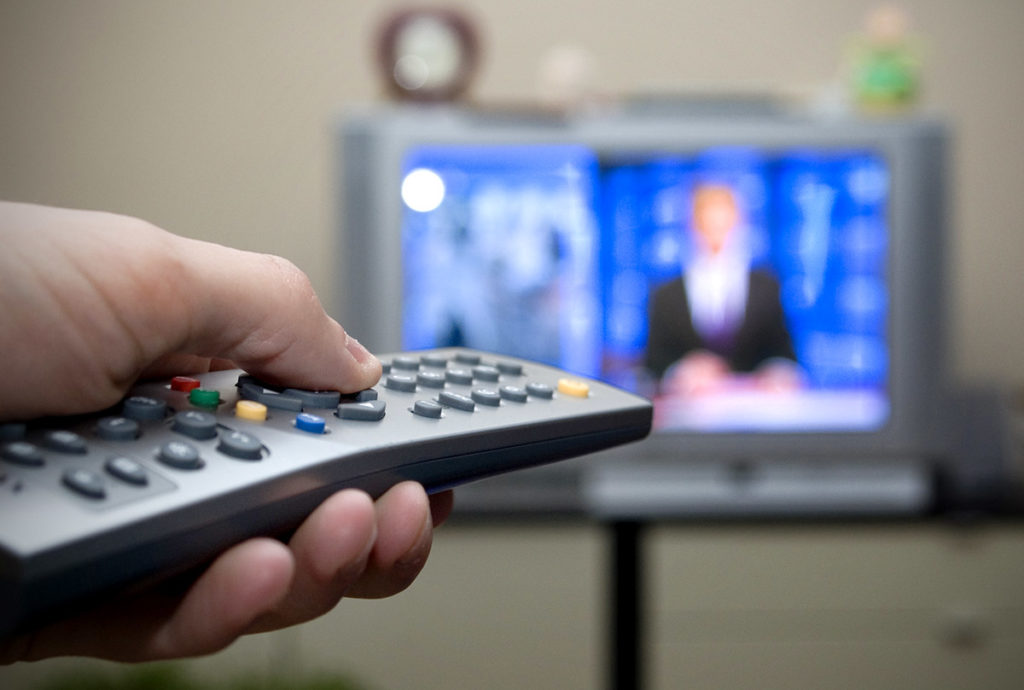 Young viewers continue to flee traditional TV viewing, study finds ...