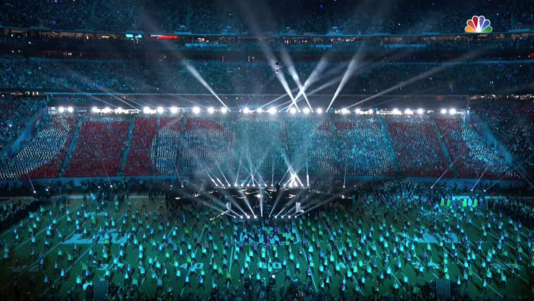 Super Bowl halftime show production design starts small, goes big ...