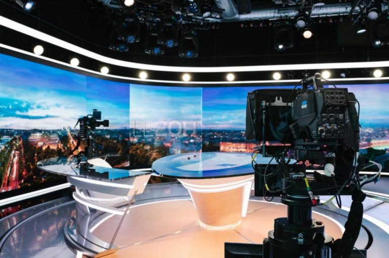 TF1 teases new studio, format ahead of debut - NewscastStudio