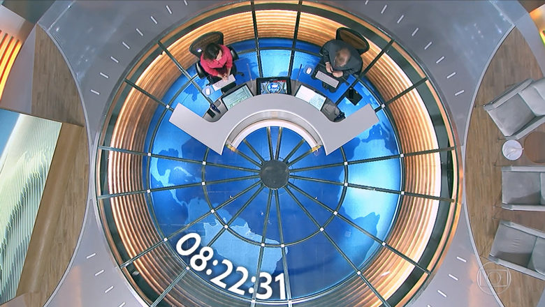 Brazilian morning show's set uses layering, technology to create fresh ...