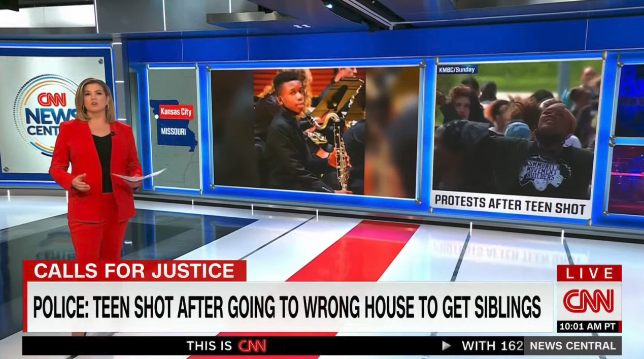 CNN News Central Expands To Afternoon With Slightly Different Video CNN News Central Expands To Afternoon With Slightly Different Video