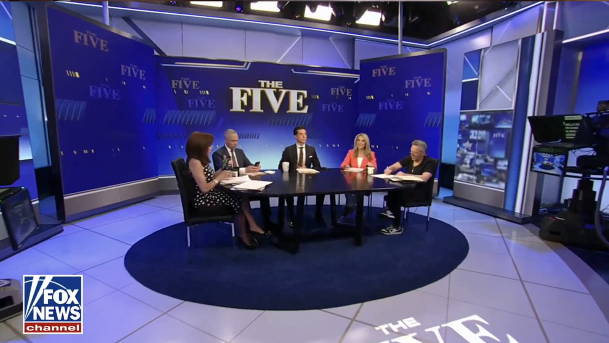 BBC News Studio B gets new set after nearly a decade - NewscastStudio