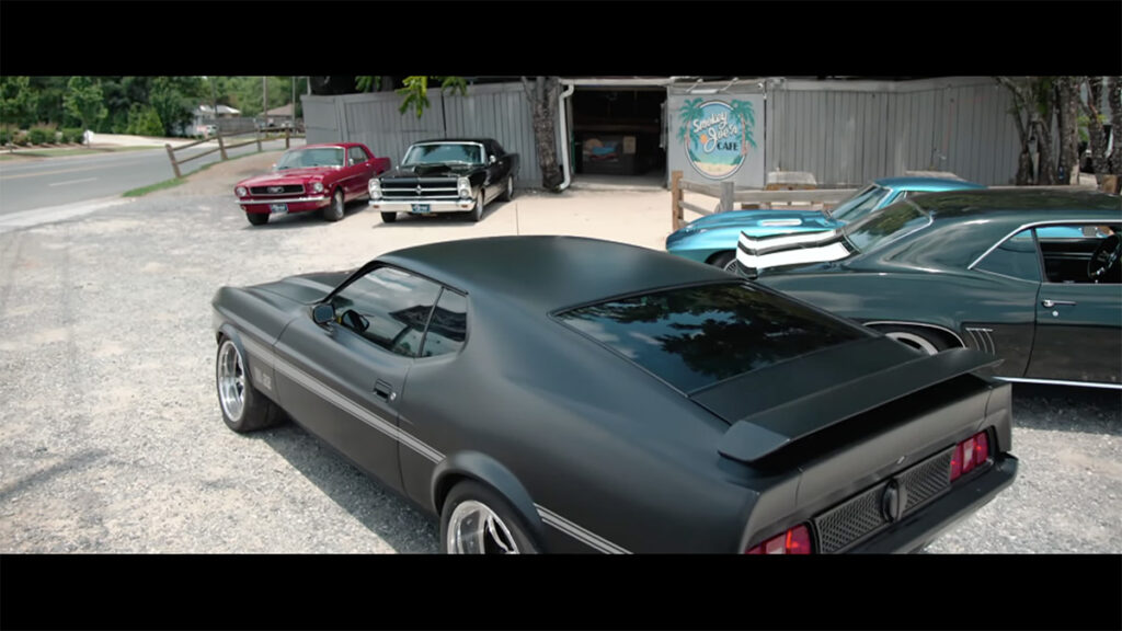 Itto gay porn jenne opens the door, quite attractive and in